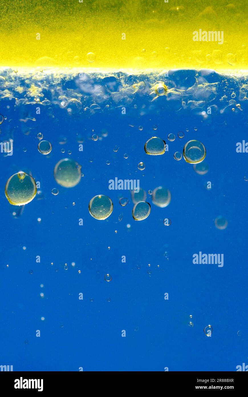 Oil and water hi-res stock photography and images - Alamy