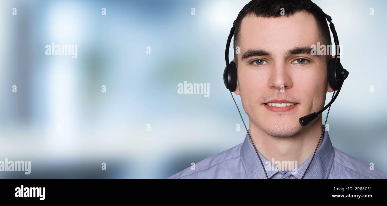 Man headset store hi-res stock photography and images - Alamy