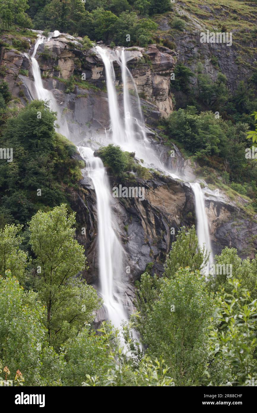 Acquafraggia Waterfall, Borgonuovo di Piuro, Sondrio, Bergell, Lombardy ...