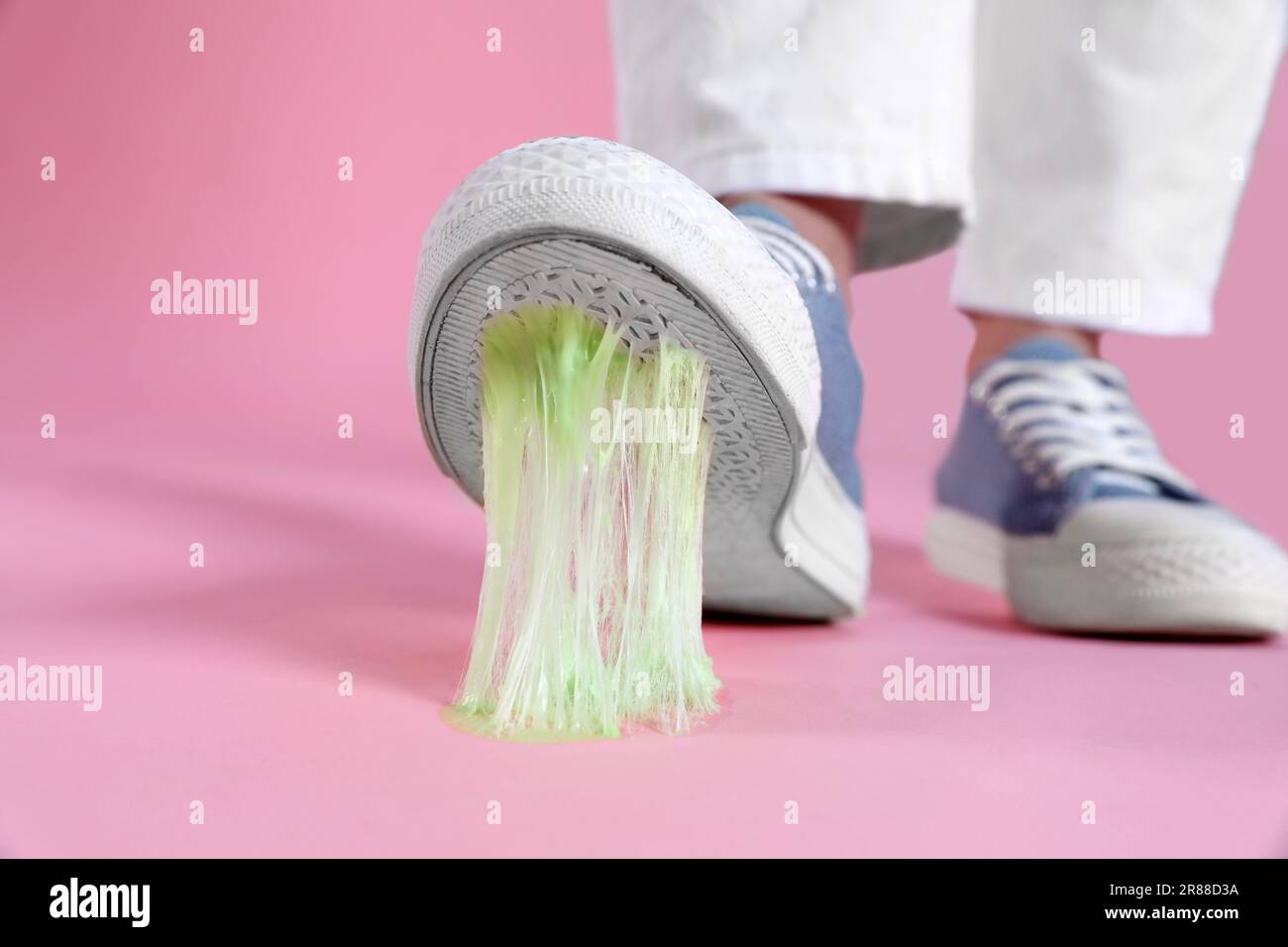 Chewing gum stuck on shoe hi-res stock photography and images - Alamy