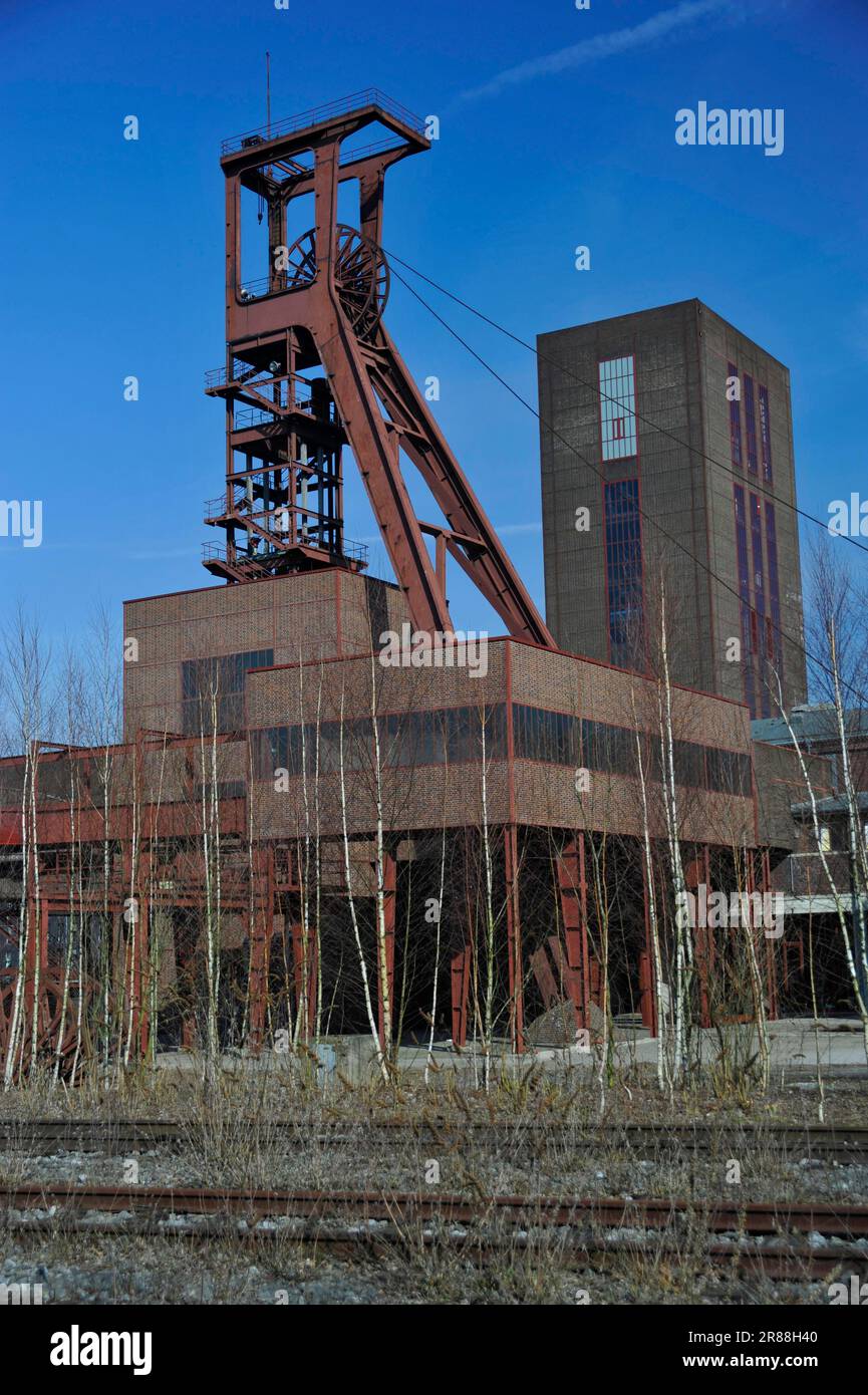 Zollverein colliery winding tower and ruhr museum hi-res stock ...