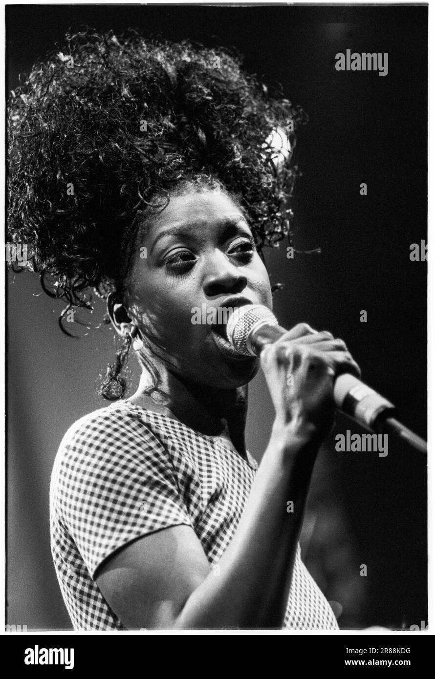HEATHER SMALL, MPEOPLE, 1994: A young Heather Small of MPeople (M ...
