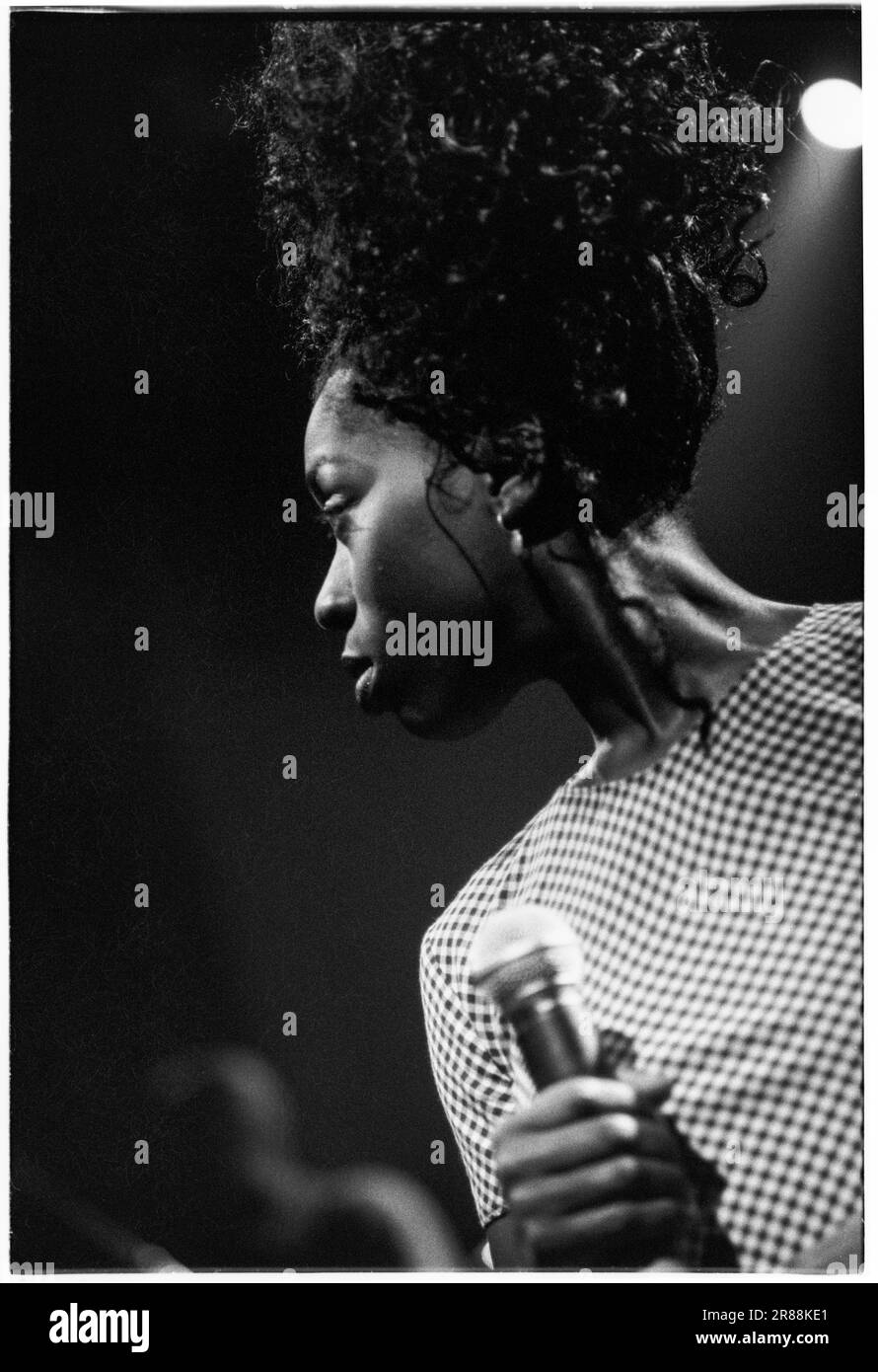 HEATHER SMALL, MPEOPLE, 1994: A young Heather Small of MPeople (M ...