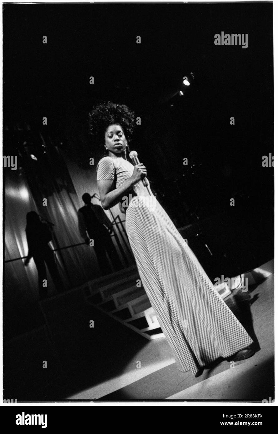 HEATHER SMALL, MPEOPLE, 1994: A young Heather Small of MPeople (M ...