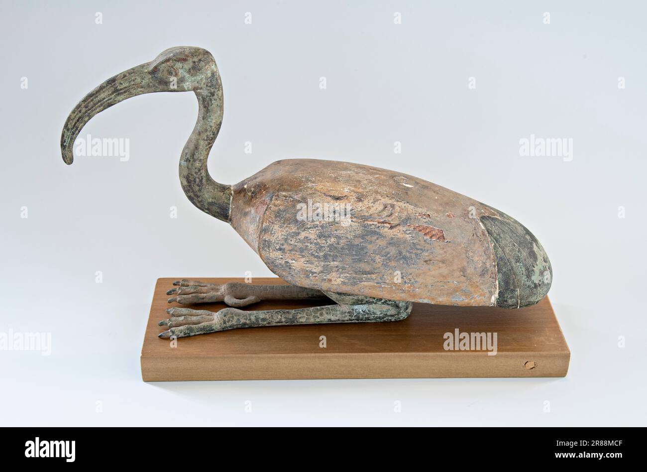 Wooden statue cairo museum hi-res stock photography and images - Alamy