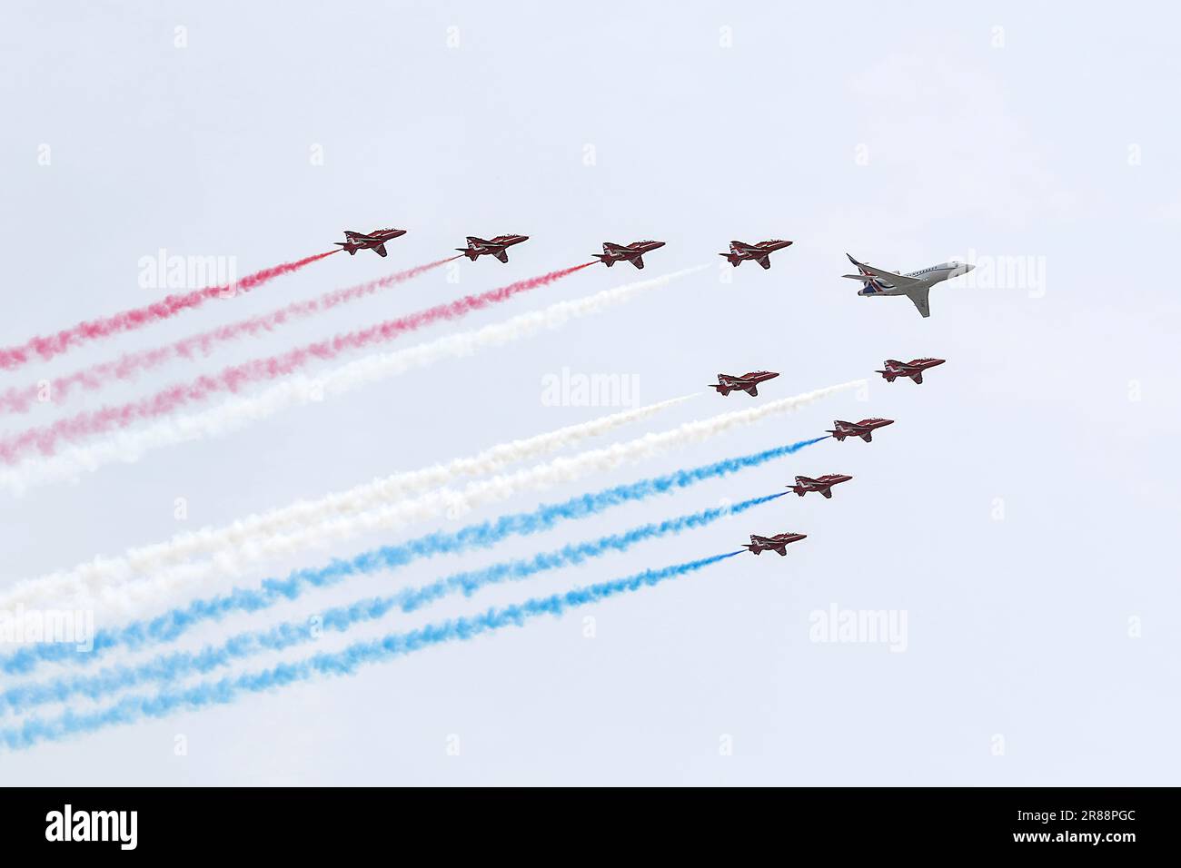 The Red Arrows Envoy IV during the Trooping of the Colour flypast over ...