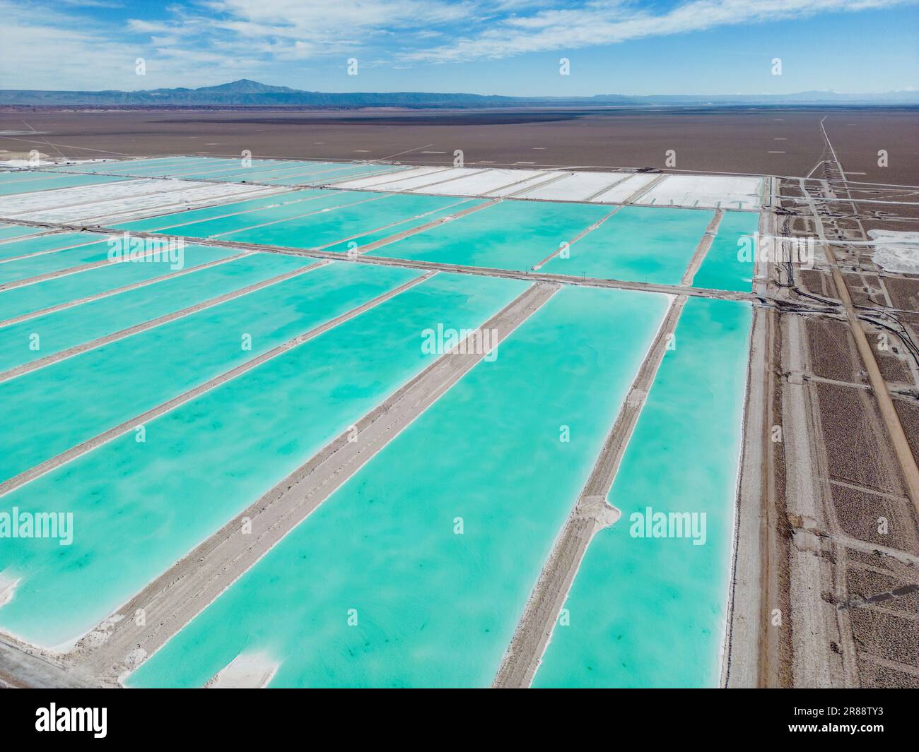 Lithium metal in water hi-res stock photography and images - Alamy