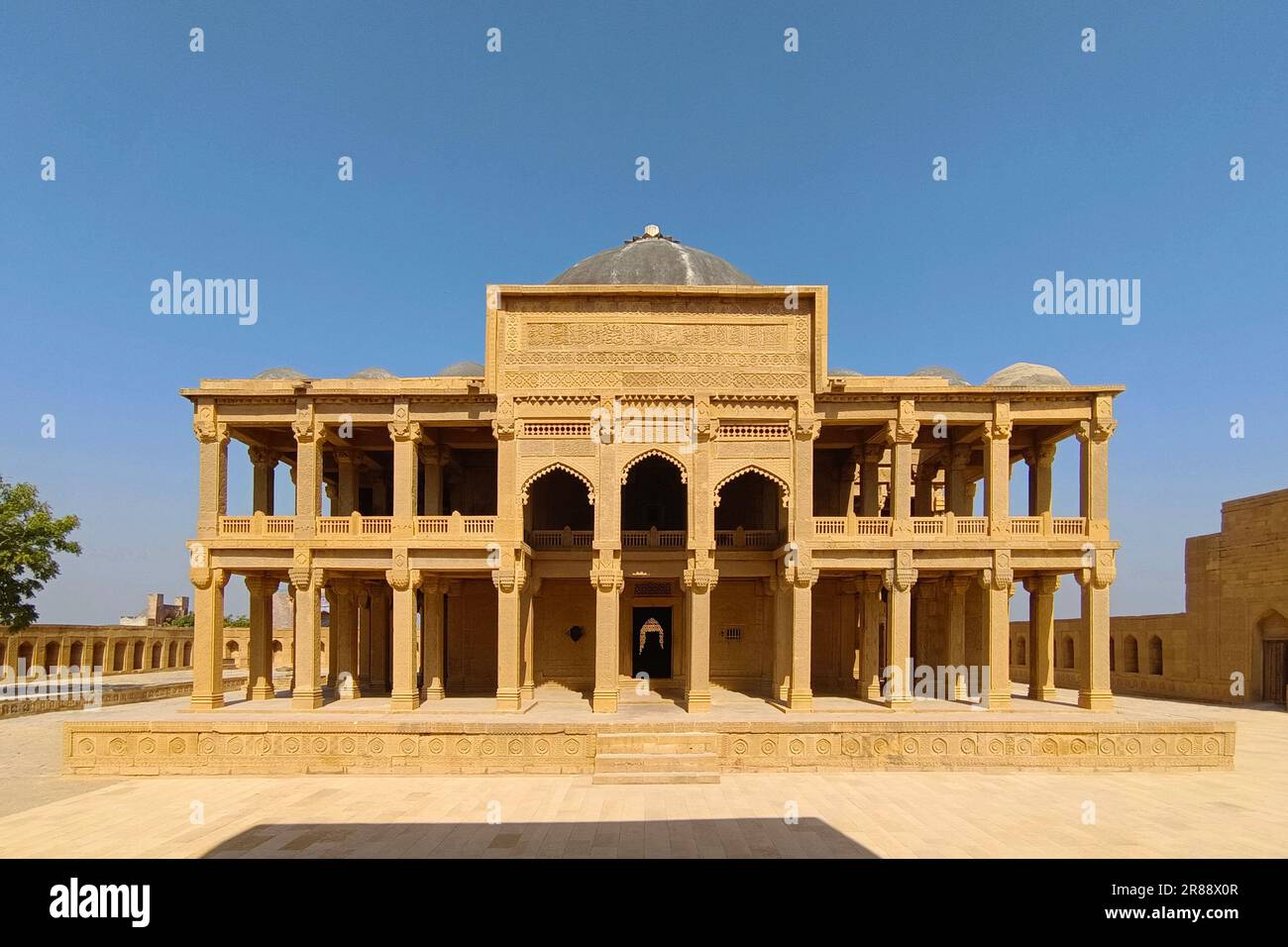 Ancient mausoleum and tombs at Makli Hill in Thatta, Pakistan ...