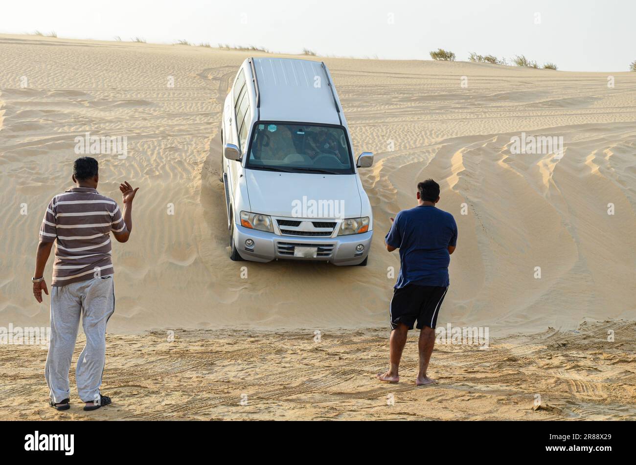 Desert safari in Qatar- sand dunes bashing Stock Photo - Alamy