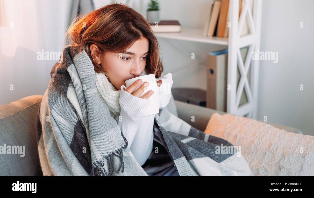 Girl shivering cold hi-res stock photography and images - Alamy