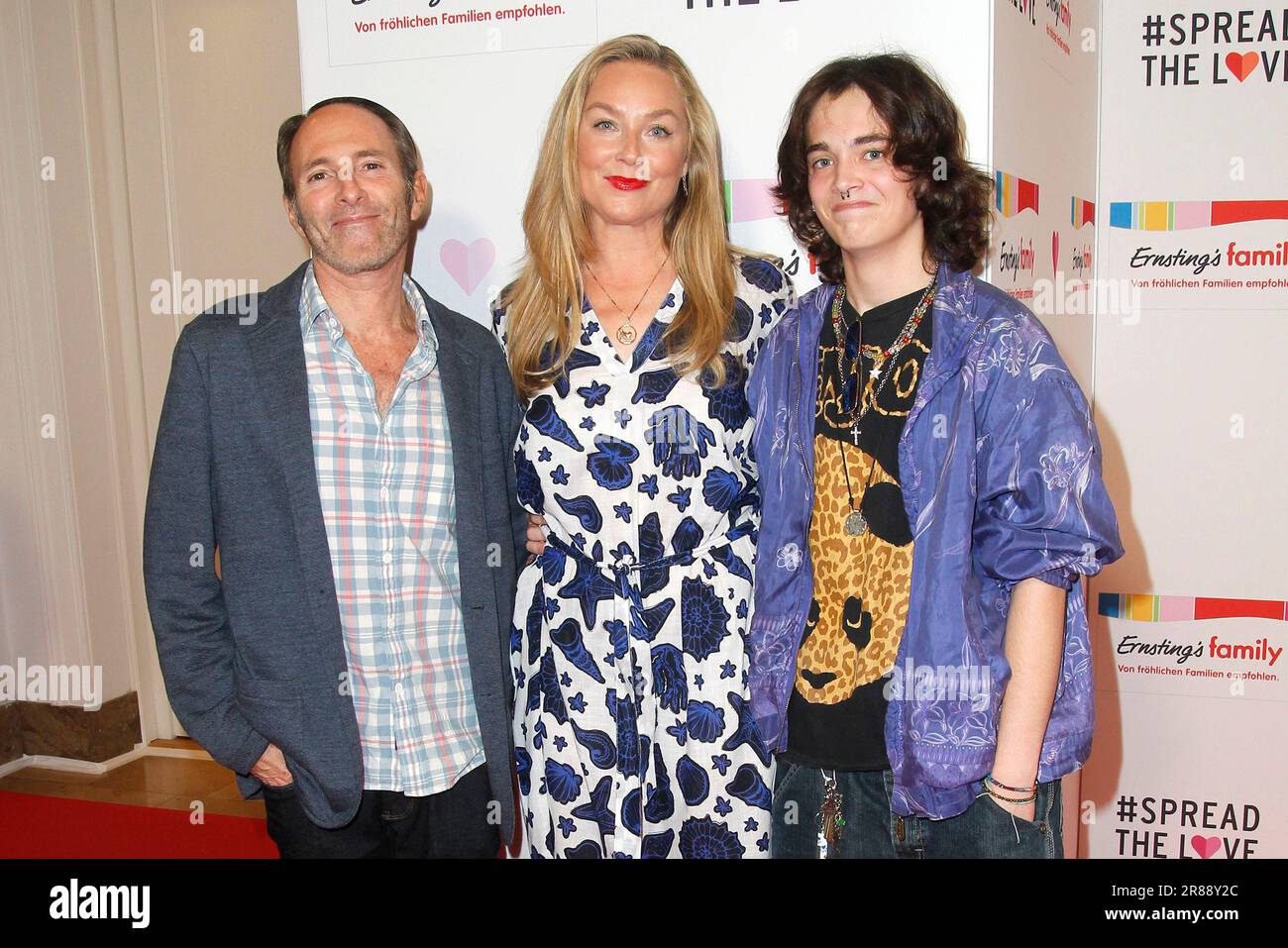 Elisabeth Roehm, Peter Glatzer and son Anthony (former daughter Easton ...