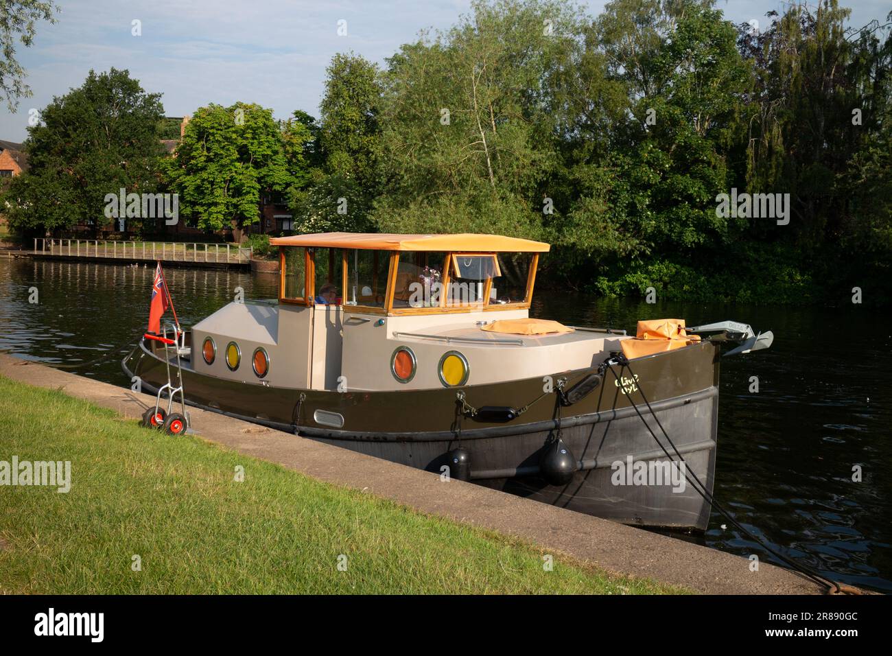 A boat moored on the River Avon, Stratford-upon-Avon, Warwickshire ...