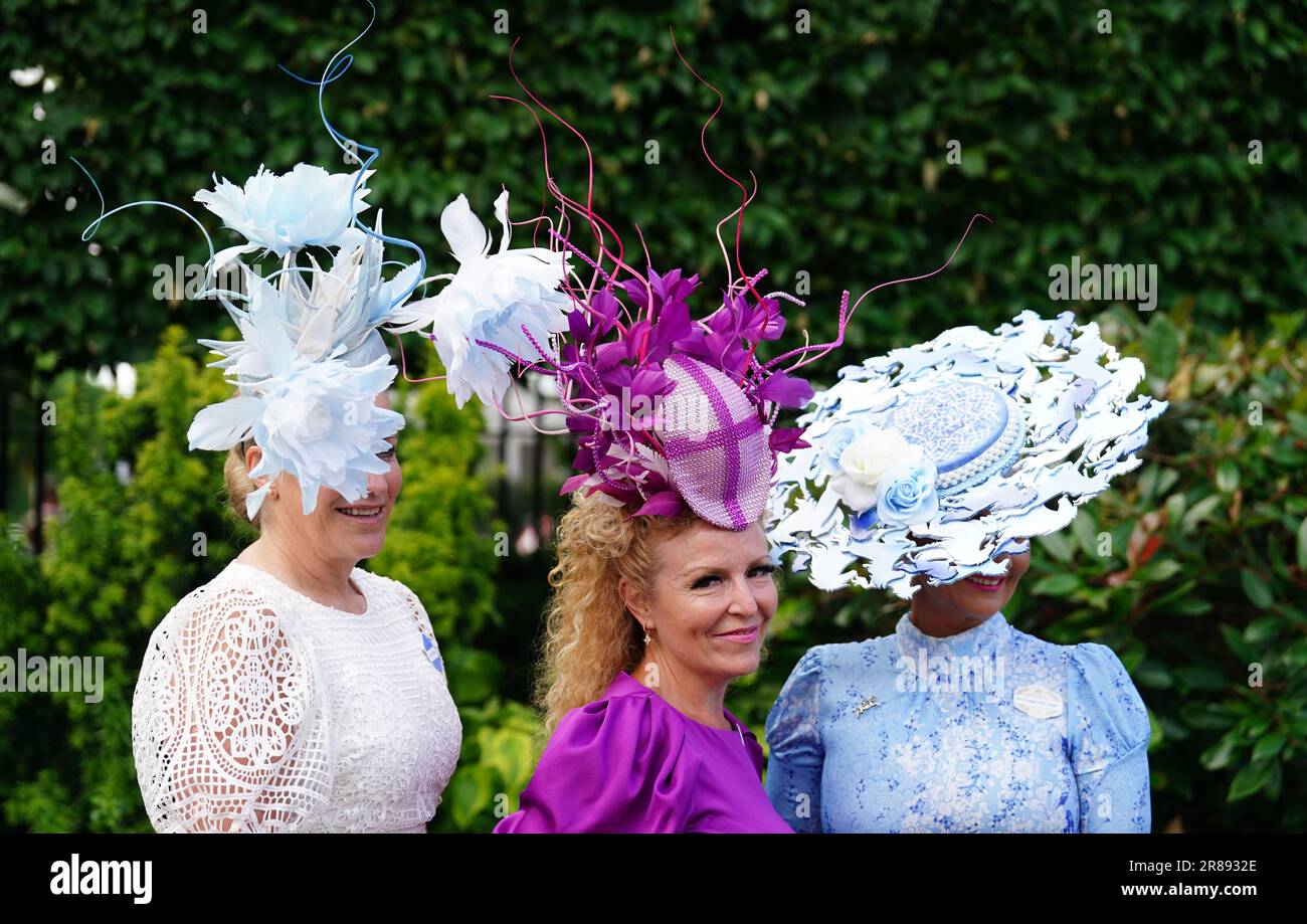 Racegoers Rachel Ellis Oates (right), Vivienne Jenner (centre) and ...