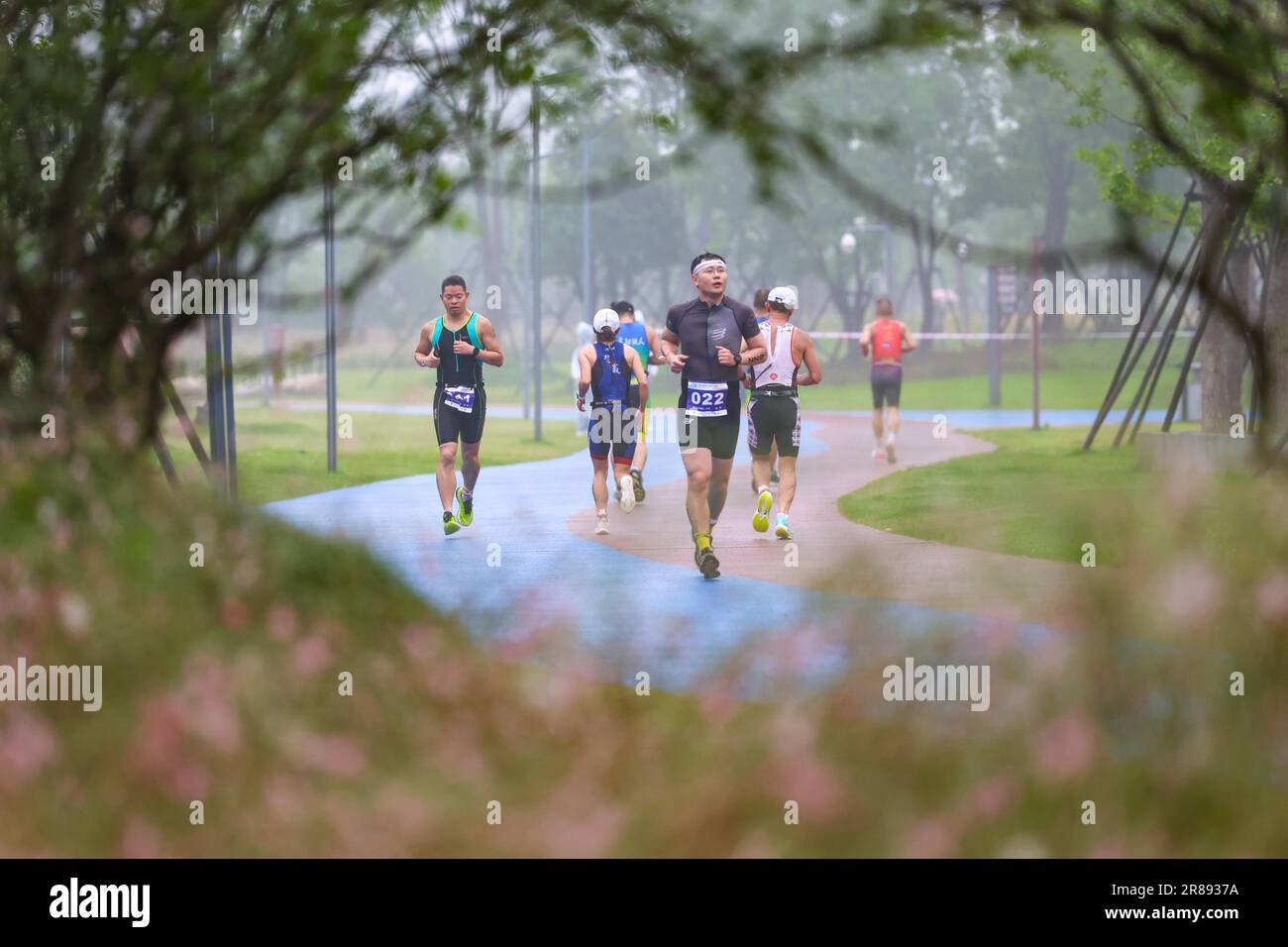 The 2023 Xiangyang Yuliangzhou Triathlon kicks off in Xiangyang City ...
