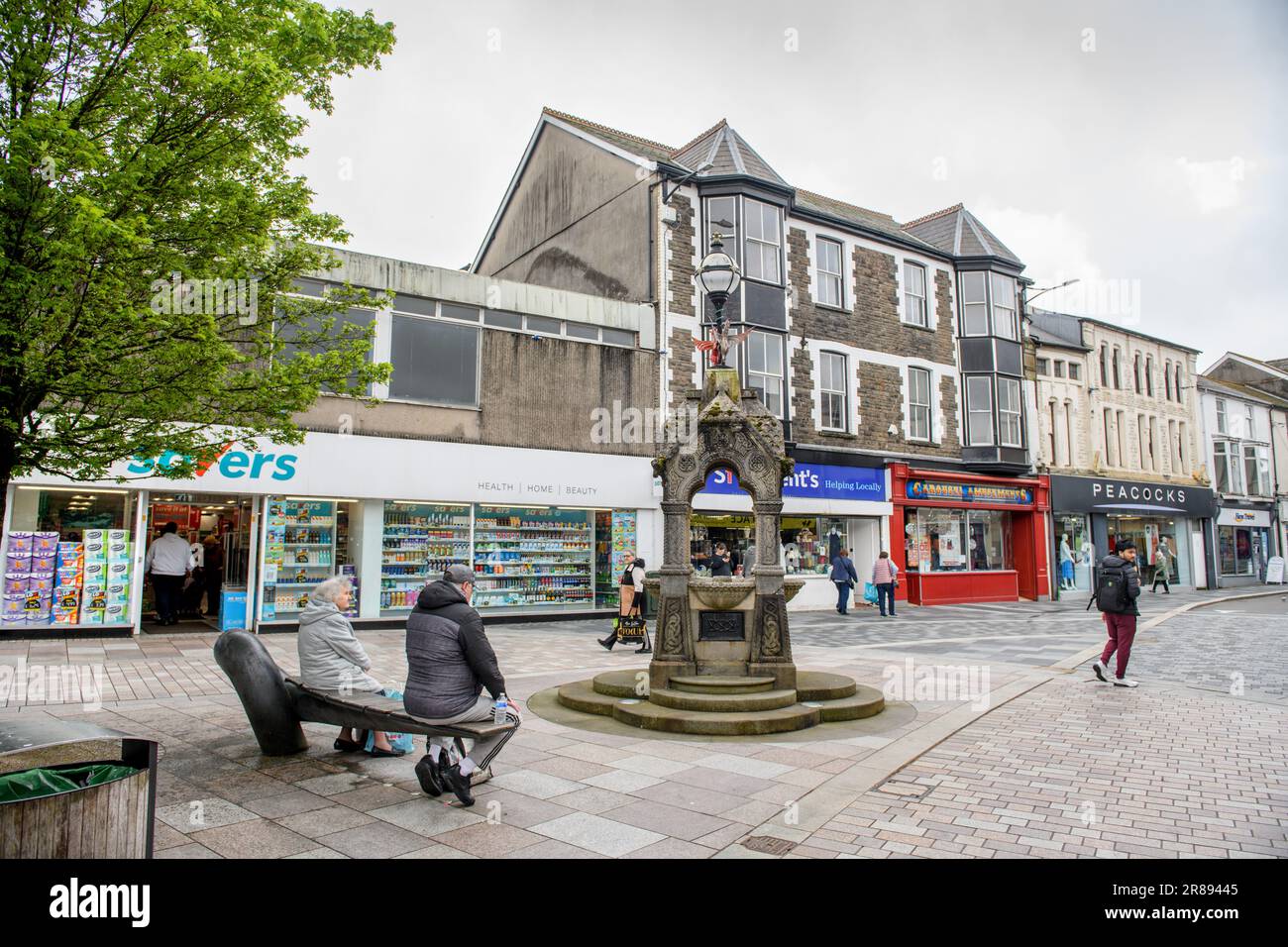 Pontypridd drinking fountain hi-res stock photography and images - Alamy