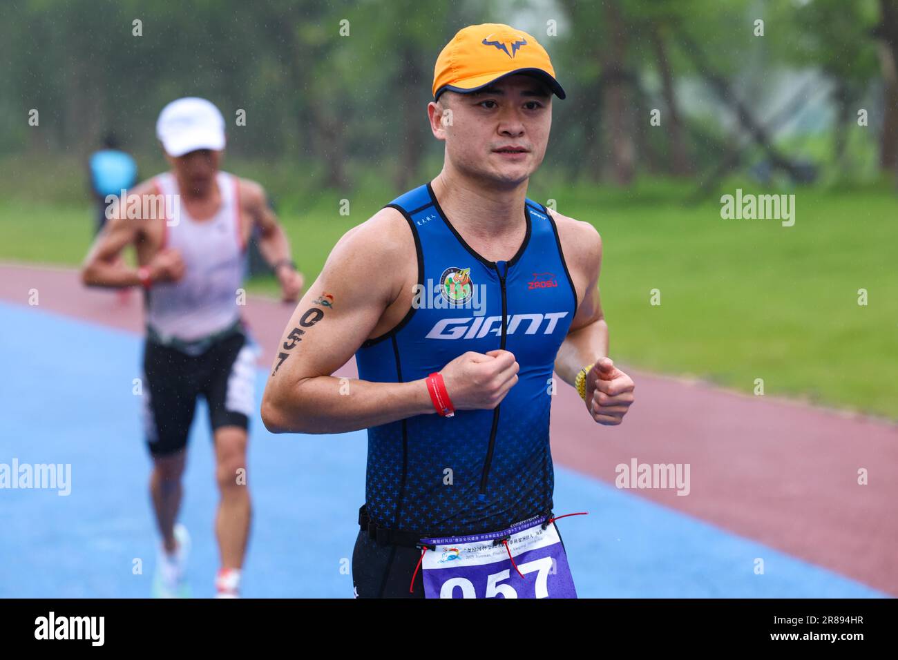 The 2023 Xiangyang Yuliangzhou Triathlon kicks off in Xiangyang City ...