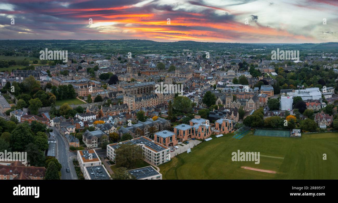 Aerial view over the city of Oxford with Oxford University Stock Photo ...