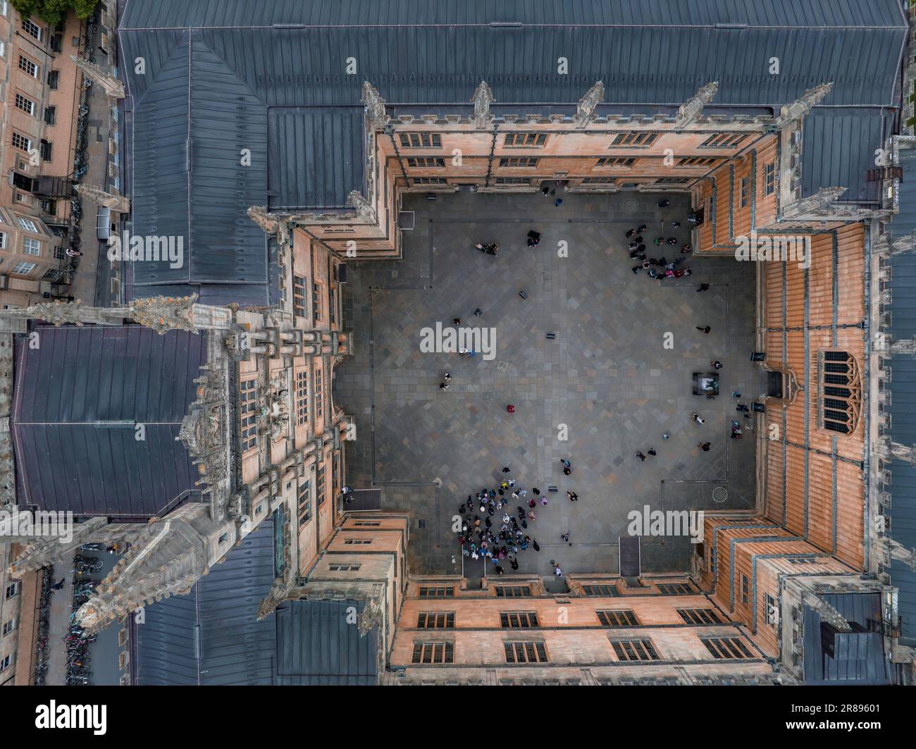 Aerial view over the city of Oxford with Oxford University Stock Photo ...
