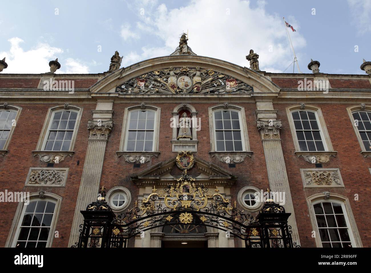 Facade main entrance guildhall hi-res stock photography and images - Alamy