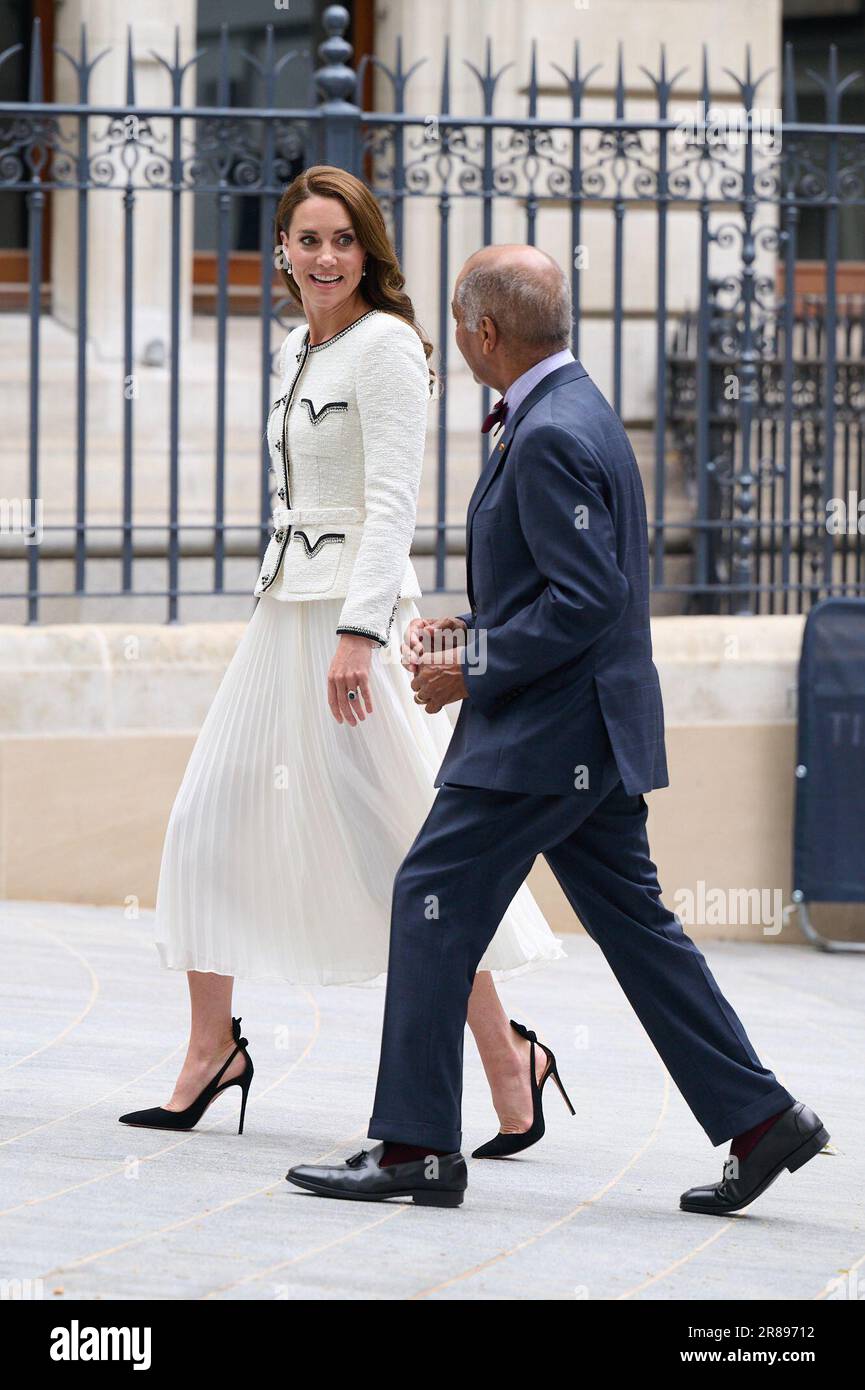 Princess catherine kate middleton headshot head shot hi-res stock ...