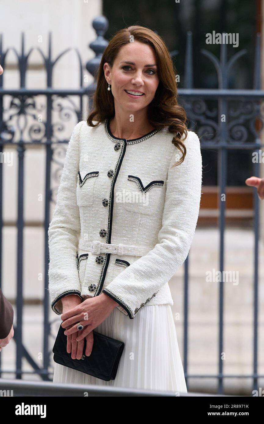 Princess catherine kate middleton headshot head shot hi-res stock ...