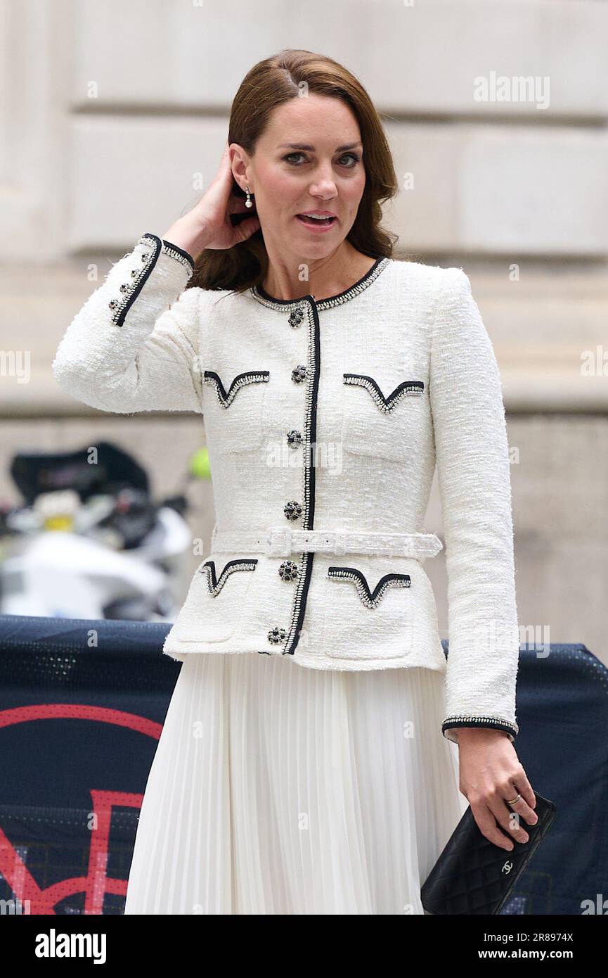 Princess catherine kate middleton headshot head shot hi-res stock ...