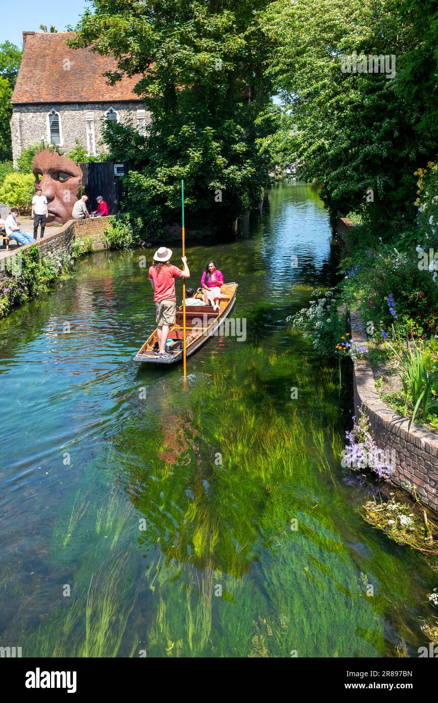 River stour kent boats hi-res stock photography and images - Alamy
