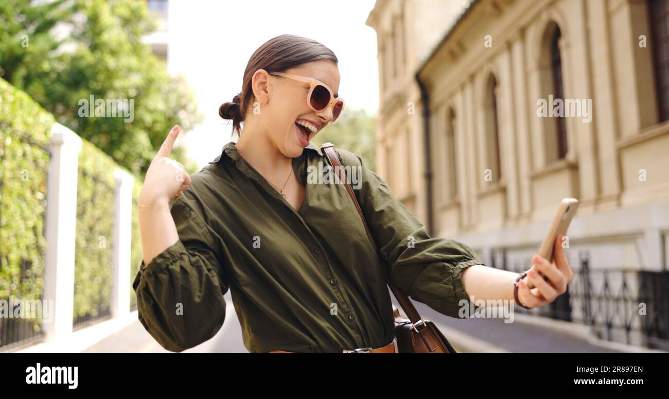 Video call, women outdoor excited and happy, traveling sightseeing trip ...