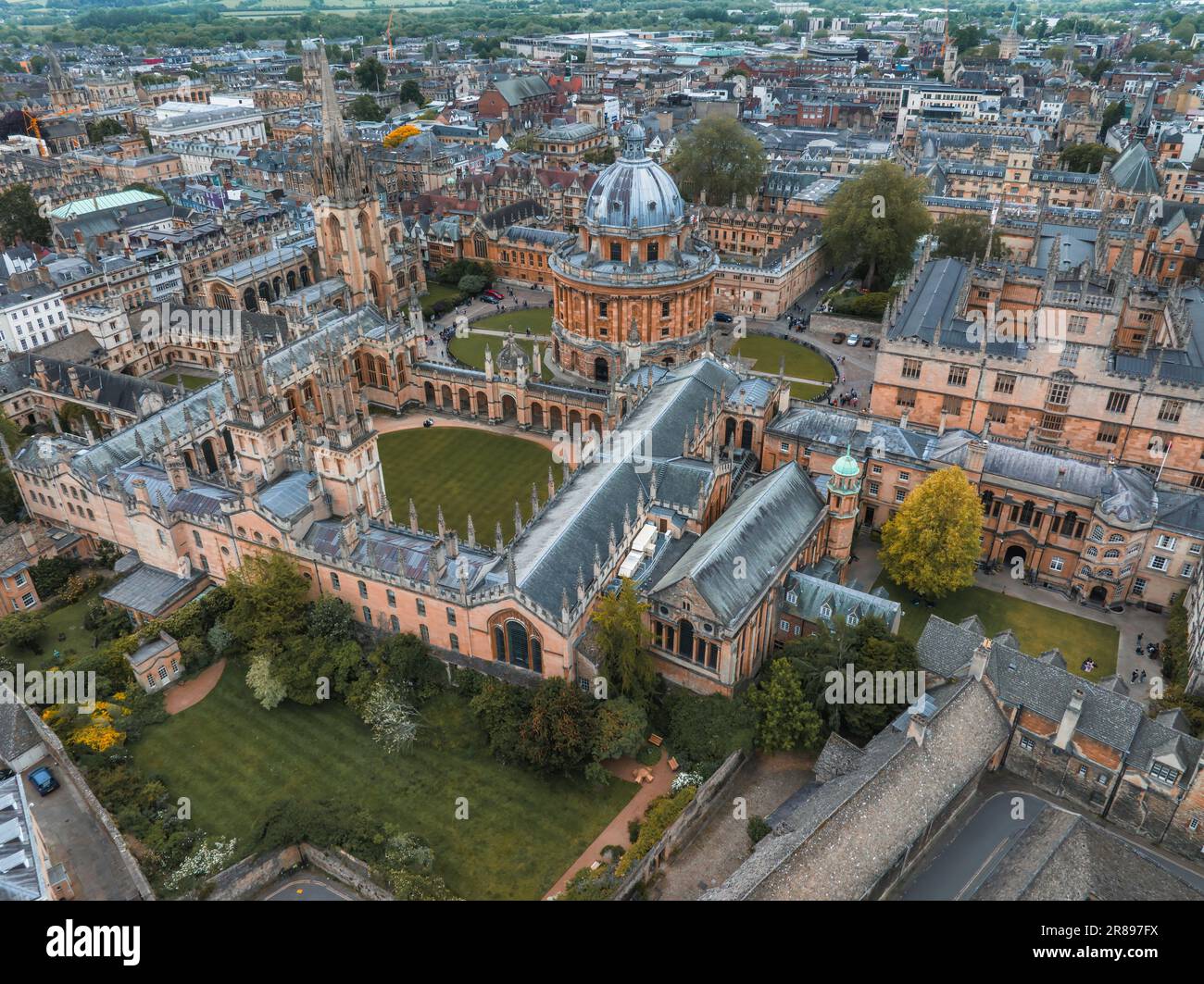 Aerial view over the city of Oxford with Oxford University Stock Photo ...
