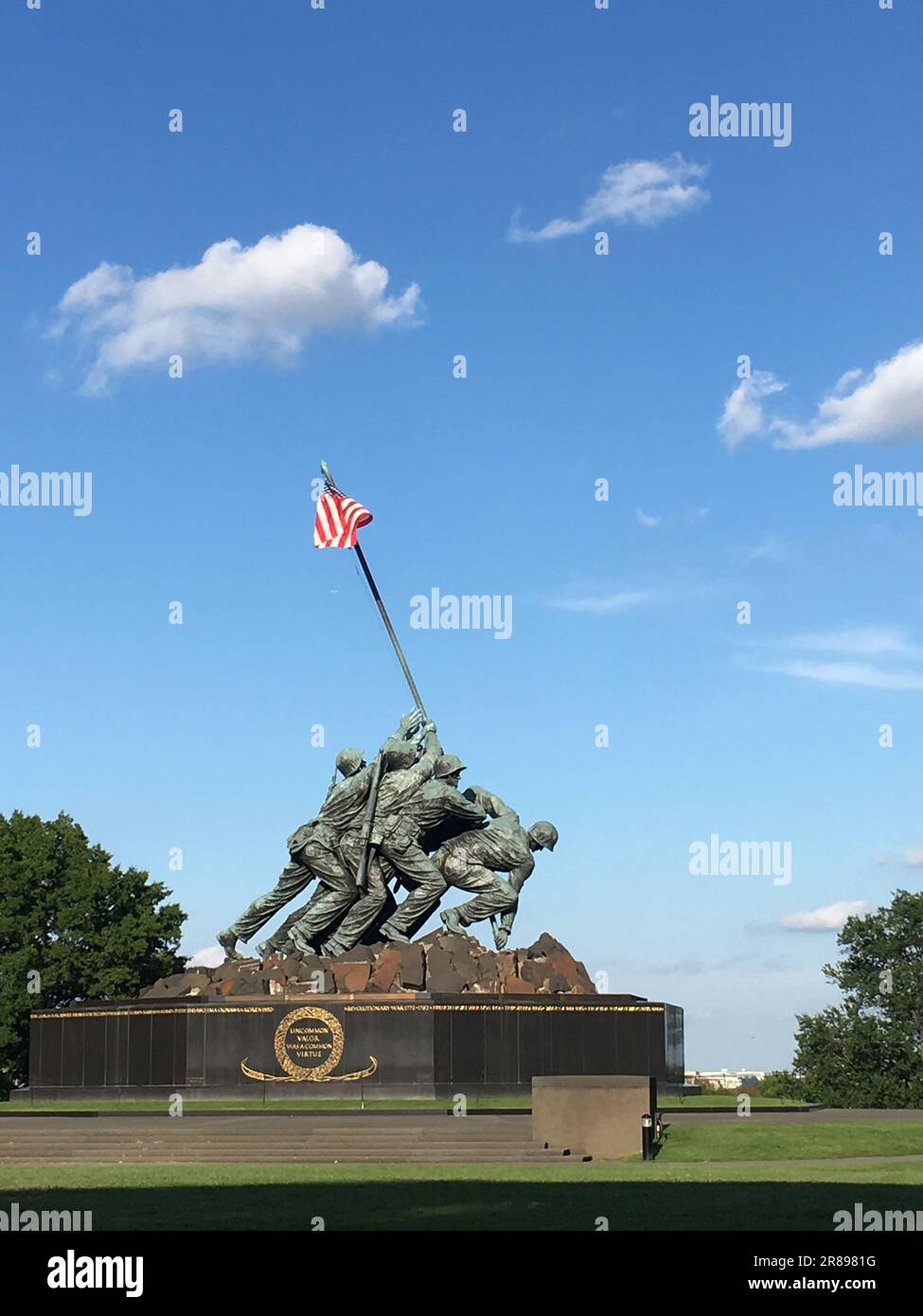 A United States Marine Corps War Memorial featuring a bronze statue of ...