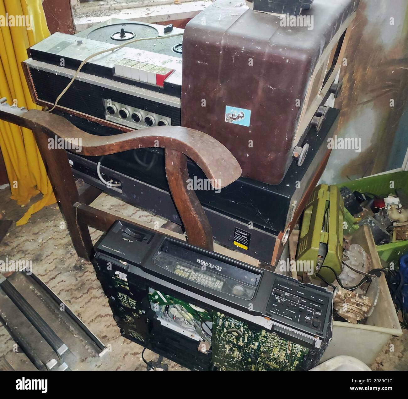 Piles of old electronics. ST IVES; CORNWALL: ASTONISHING photographs ...