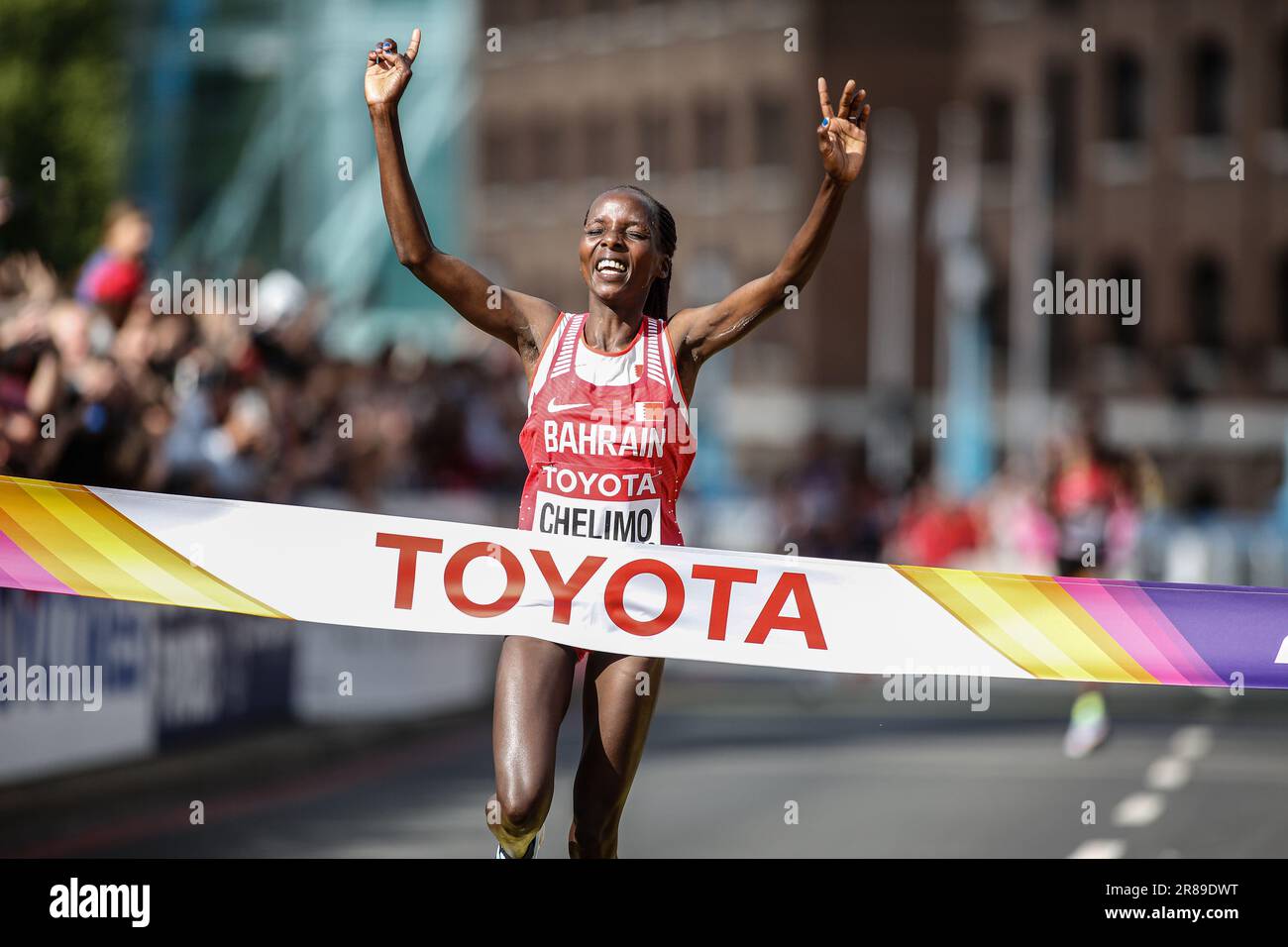 Rose Chelimo winning in the marathon at the World Athletics ...