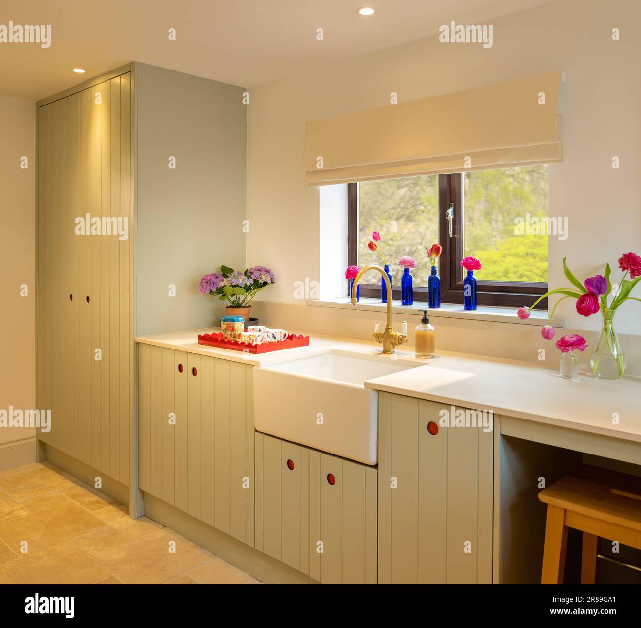 Belfrast sink hi-res stock photography and images - Alamy