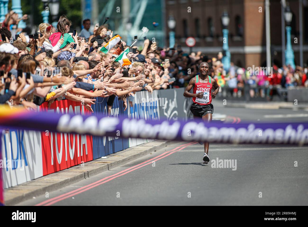 Geoffrey Kirui winning in the marathon at the World Athletics ...