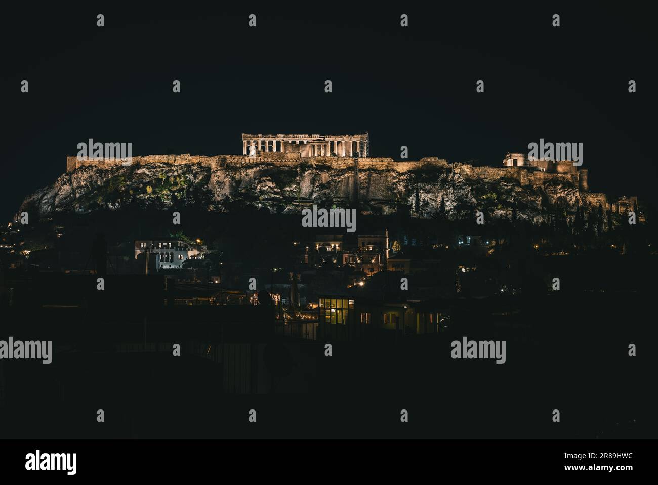 A breathtaking cityscape of Athens at night in Greece Stock Photo - Alamy