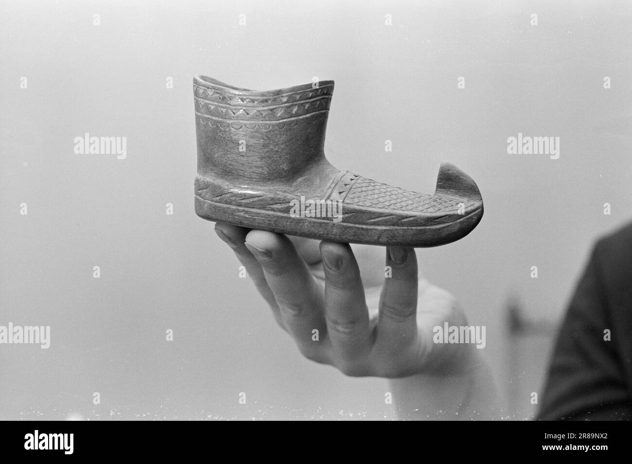 Current 34-10-1960: Jugl in memory A good number of "typical" Norwegian ...