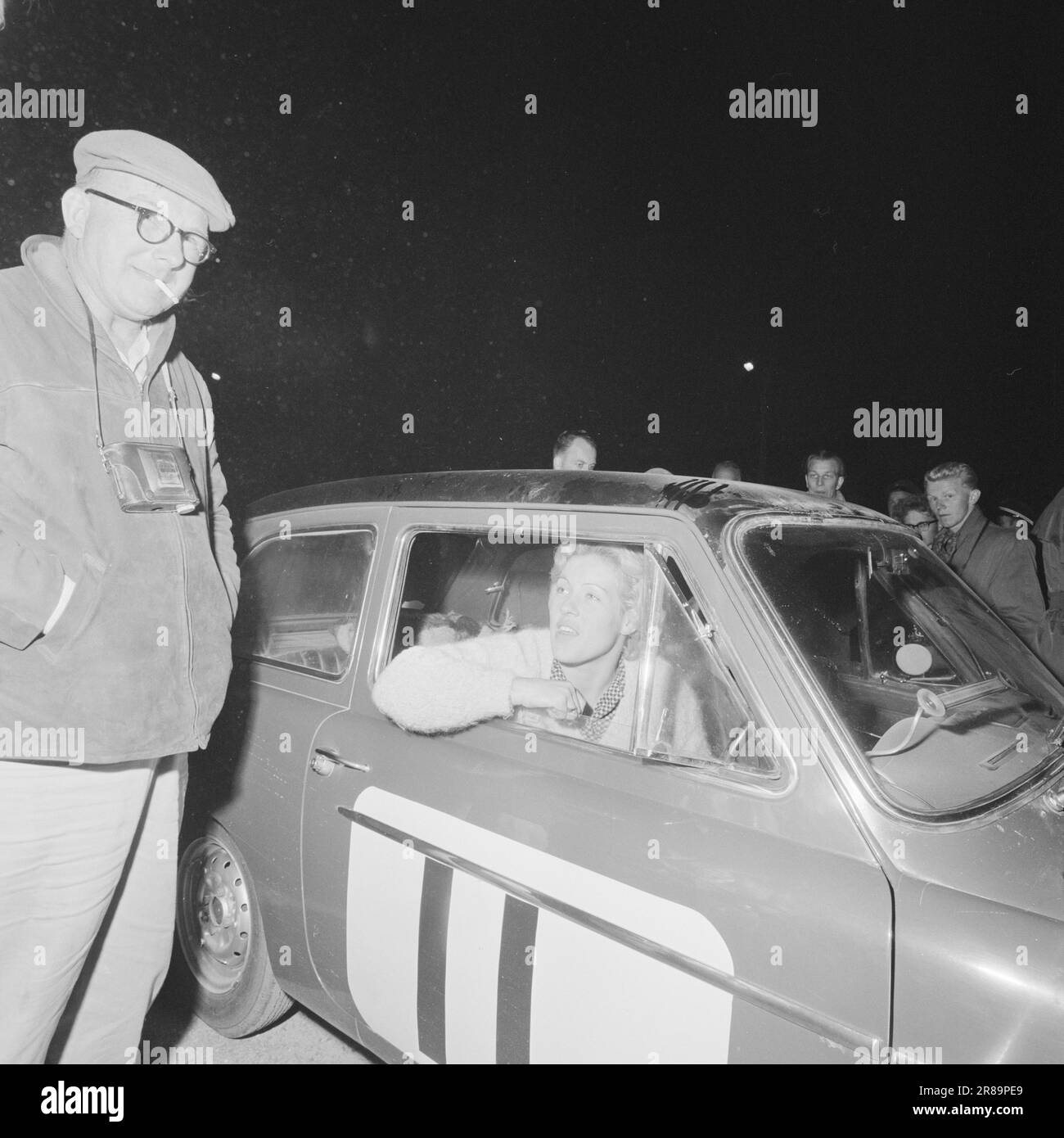 Actual 42-3-1960: Speed fever in sharp curves For 42 hours, we followed ...