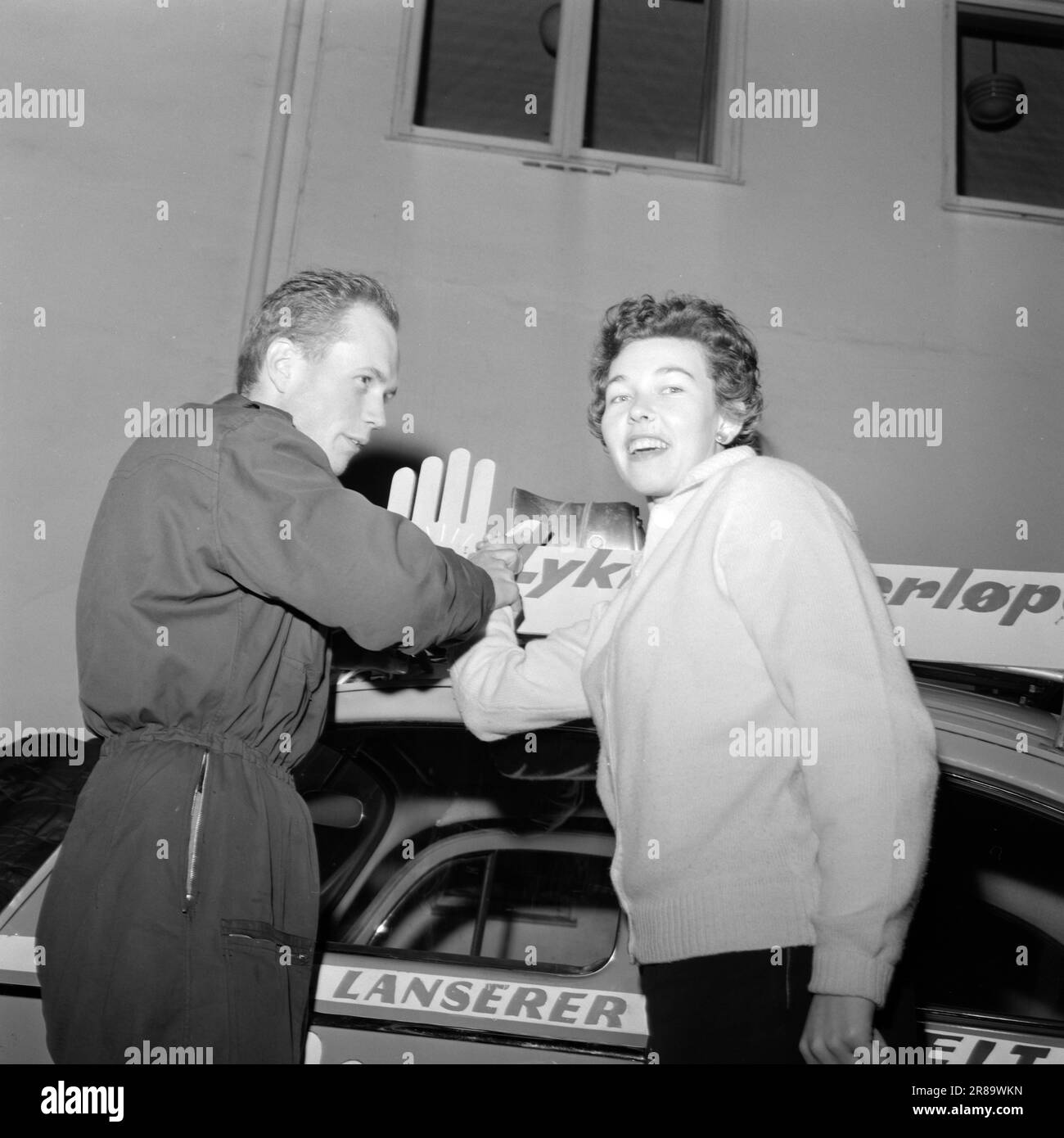 Actual 55-7-1960: Lucky finger spurt The lucky finger car drove to the ...