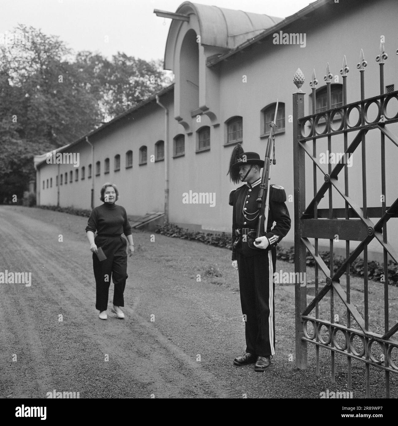 Stable guard house hi-res stock photography and images - Alamy