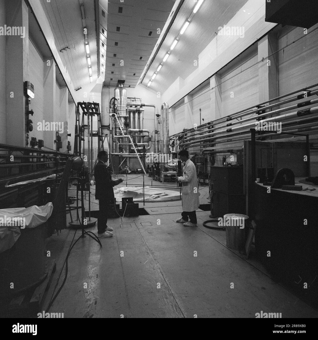 Actual 45-7-1960: For full atomic steam As the first country outside of ...