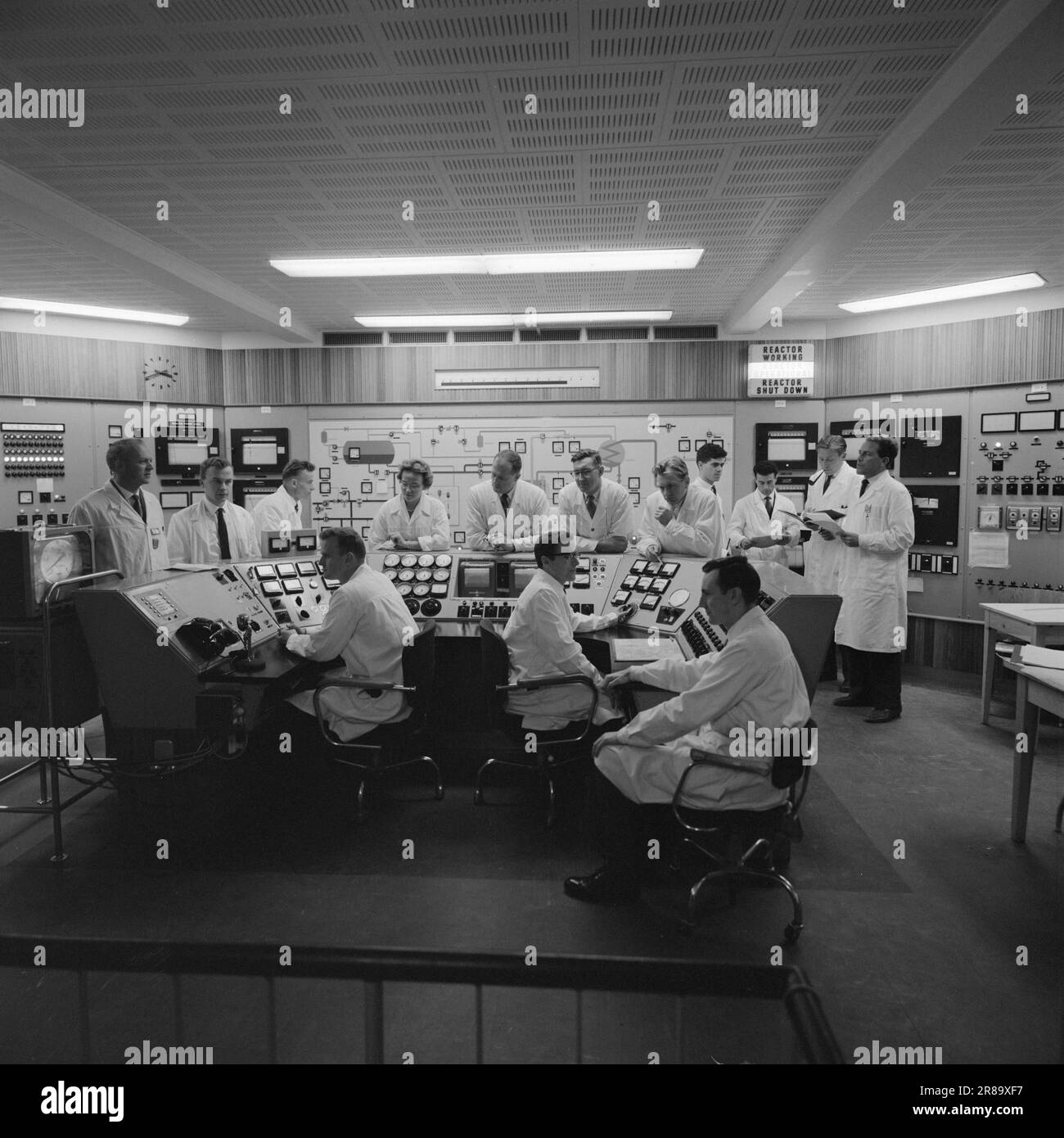 Actual 45-7-1960: For full atomic steam As the first country outside of ...