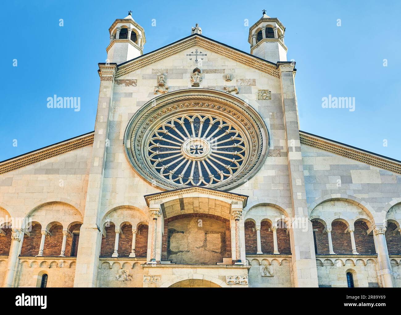 Modena, Italy , the main facade of the Cathedral Stock Photo - Alamy