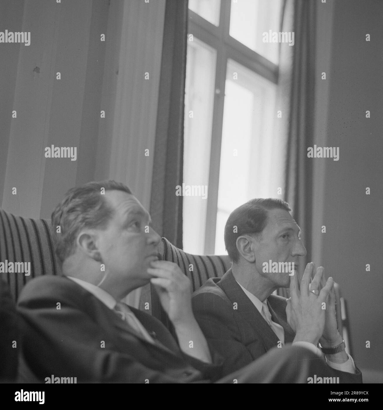 Actual 16-8-1960 : Sausages, jus and Juster [picture 0002]Actors Leif ...