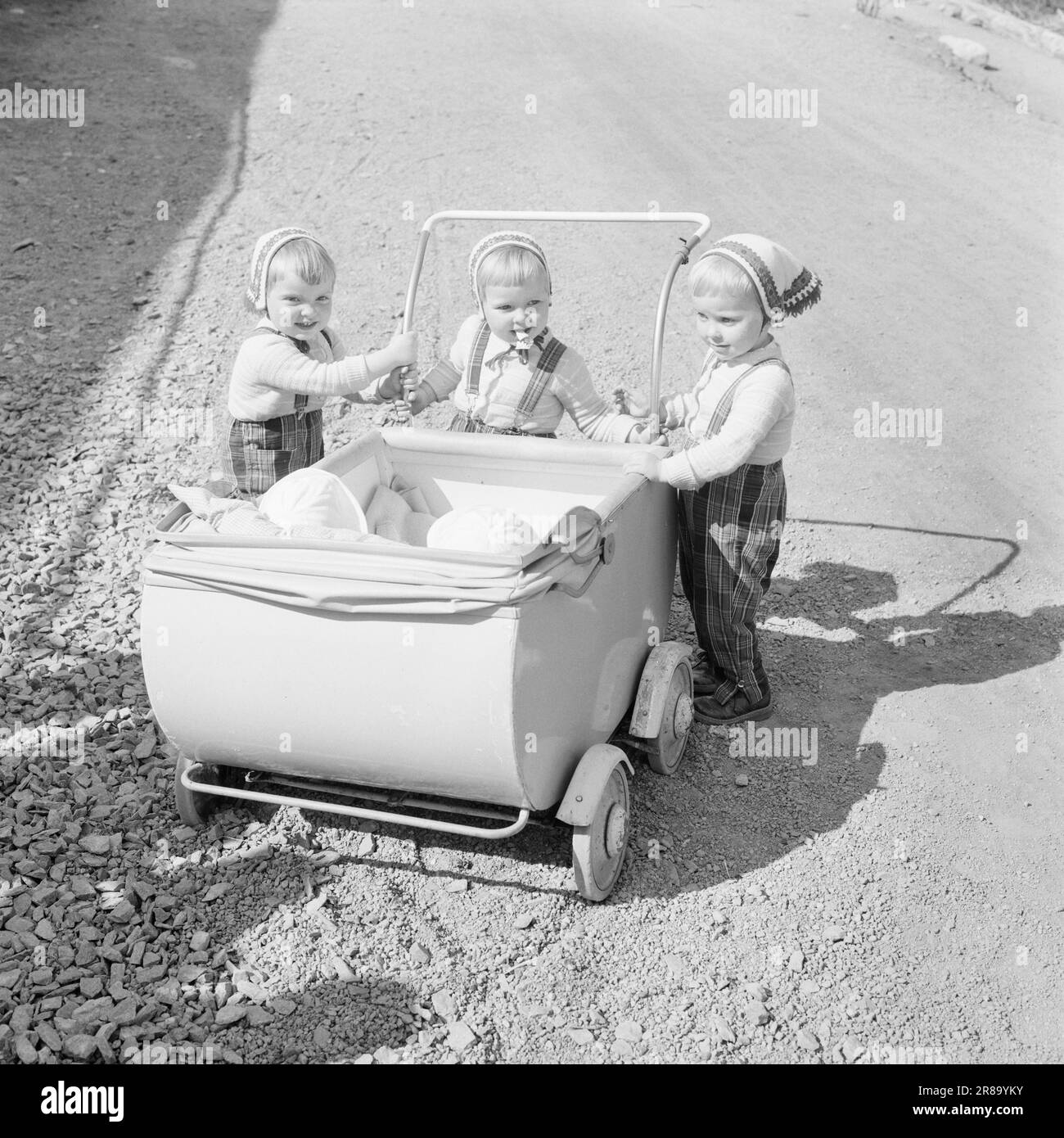 Current 23-4-1960: Triplets tripling twins Strange case on Nesodden ...