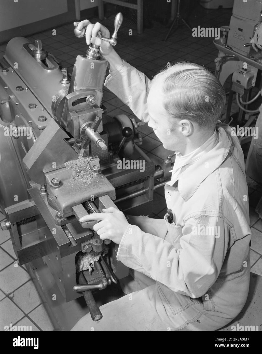 Current 2-1950: Over in a new lifeThe registration center for ...