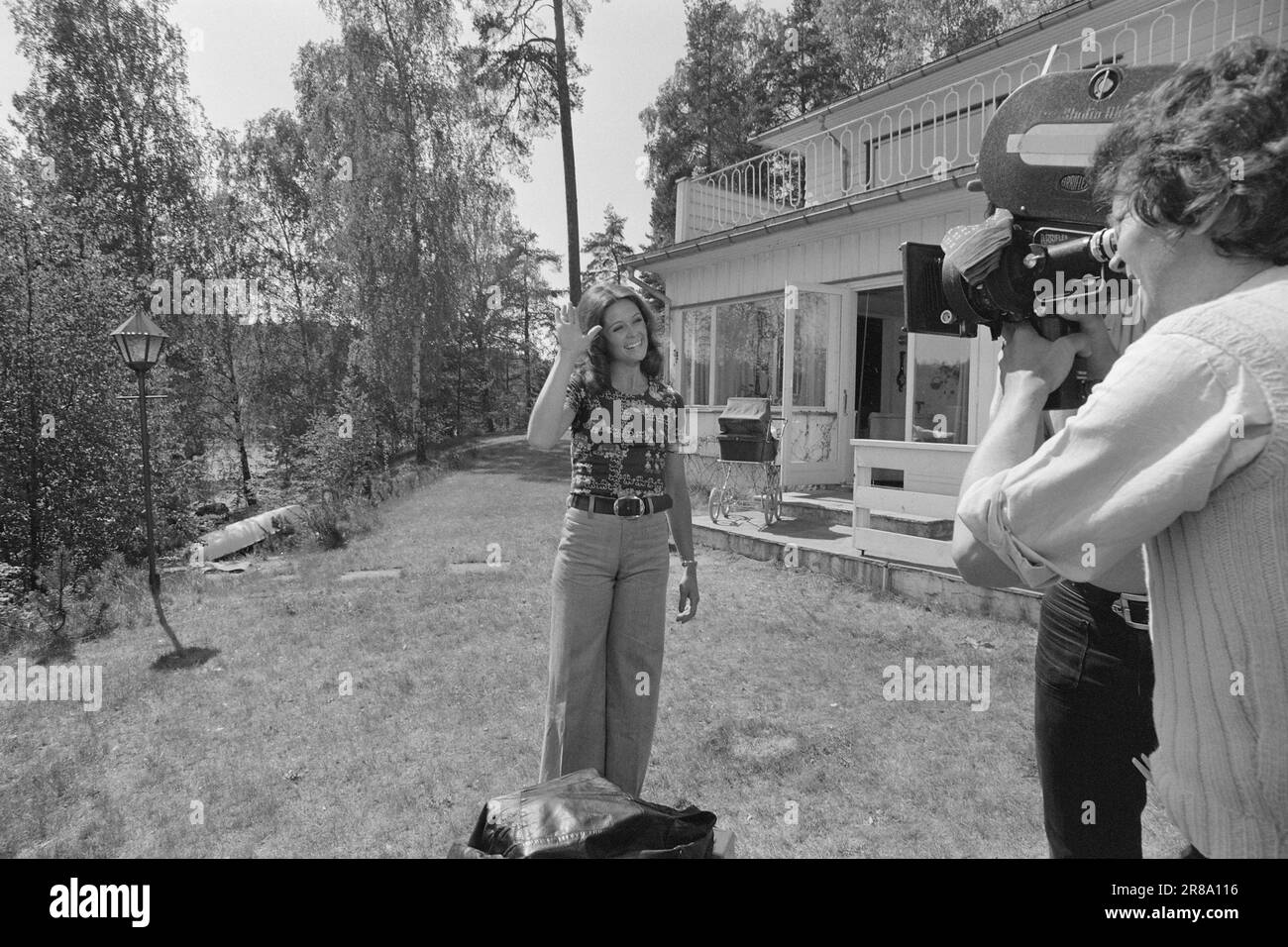 Current 21 - 1974: Wenche at homeWenche Myhre - from storming success ...