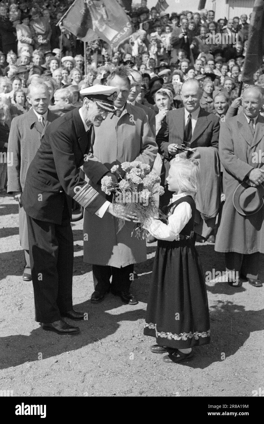 Current 14-3-1947: The King numberOut among people King Haakon 7th ...