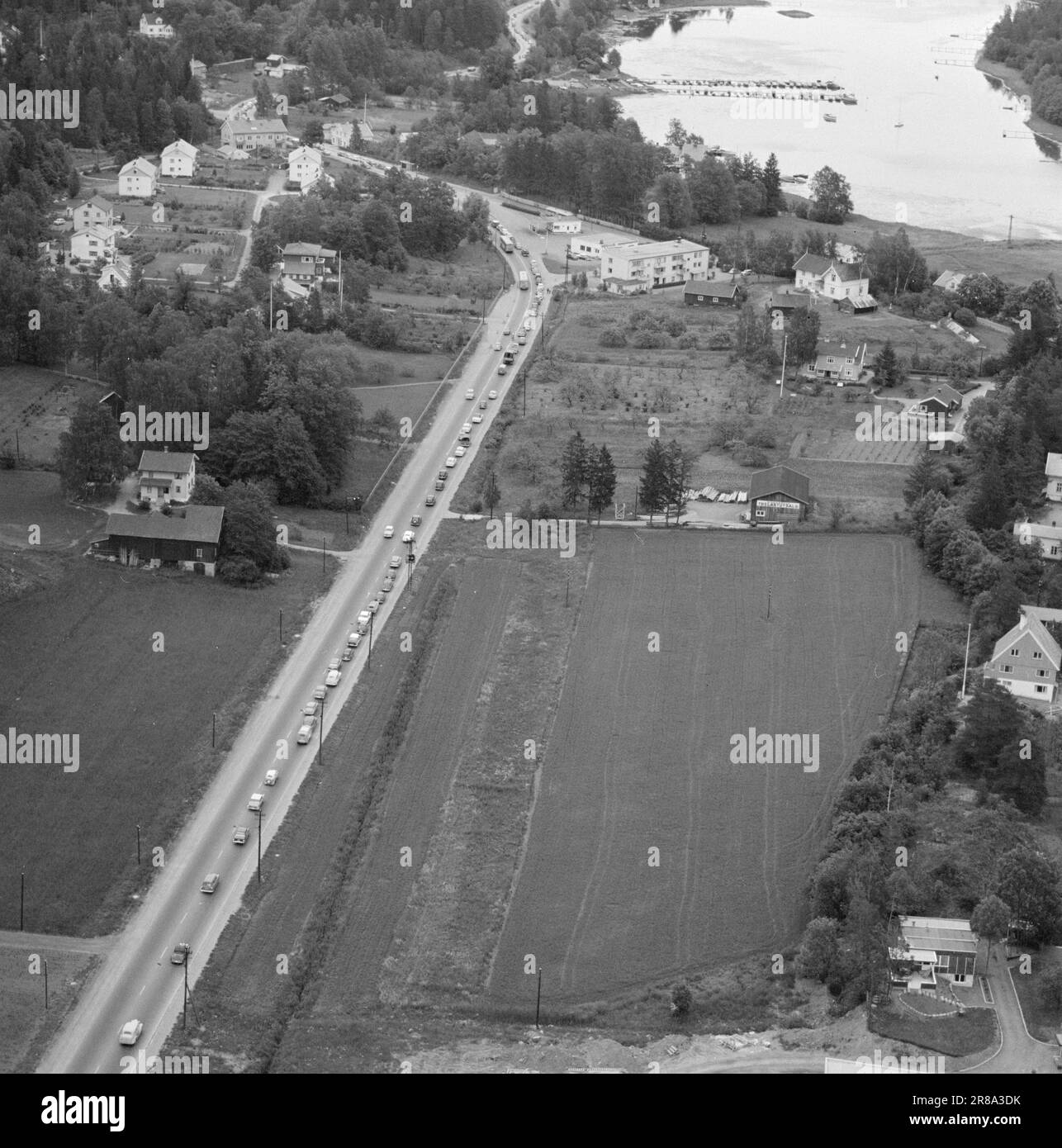 Current 30-5-1960: The speeding death grins behind the wheel. Huge car ...