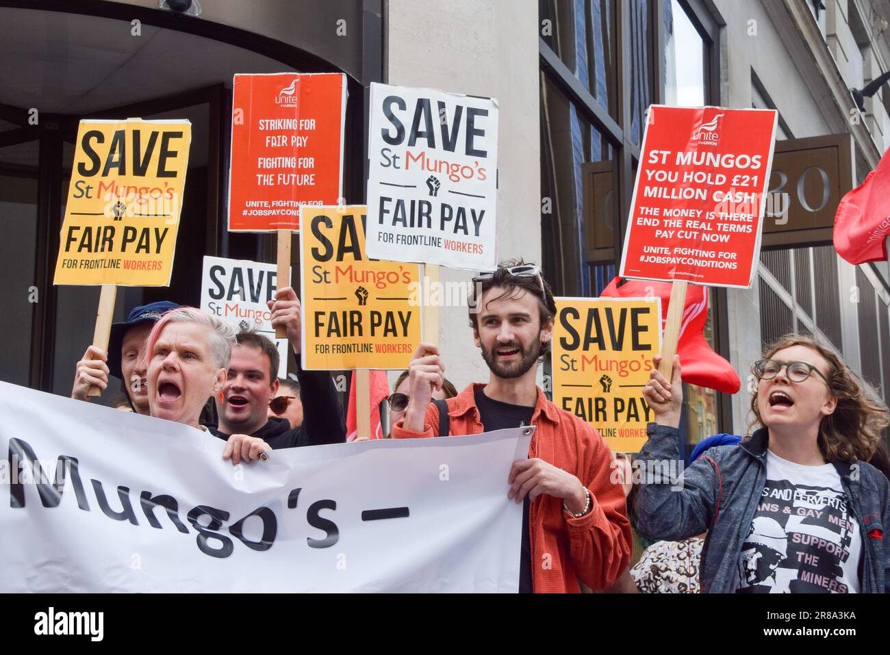 London, UK. 20th June 2023. Members of homelessness charity St Mungo's ...