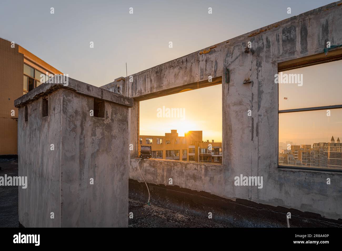 Sunny day city buildings view hi-res stock photography and images - Alamy